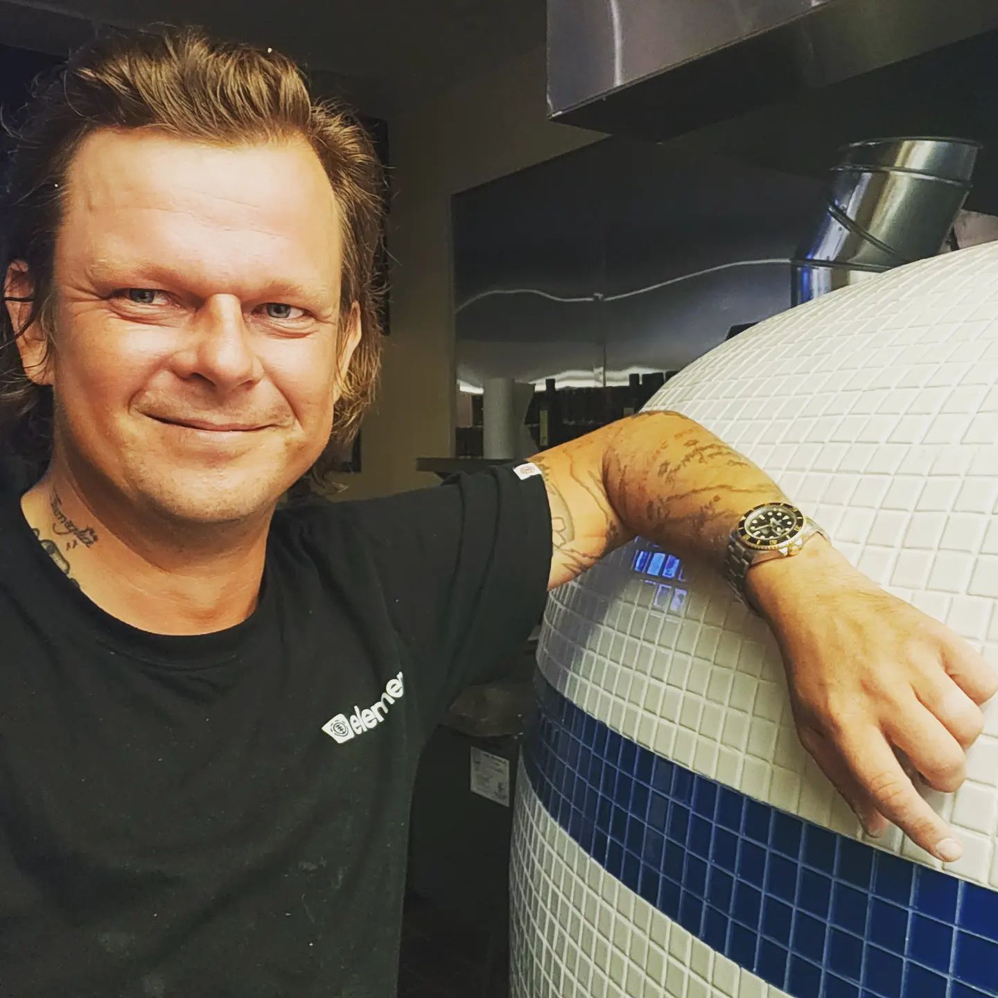 Johnnys Heist Maui Review: Is This Maui's Best Pizza? - Let's Go To Maui